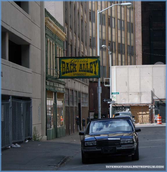 Photo Du Jour – October 21, 2005 – Back Alley Bar – International ...