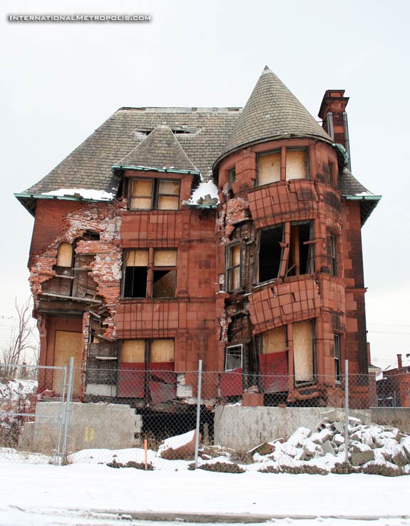 Slumptastic – International Metropolis