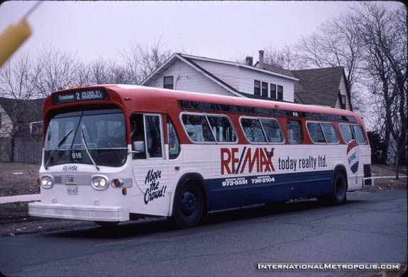Vintage Buses – International Metropolis